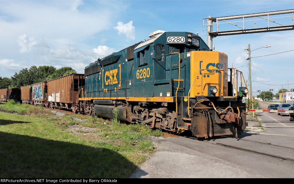 CSX 6280 backing up on West fork of Neve Wye